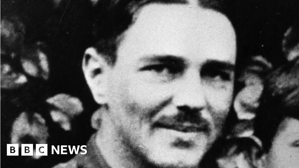 Ripon campaigners vow to save Wilfred Owen Army base huts - BBC News