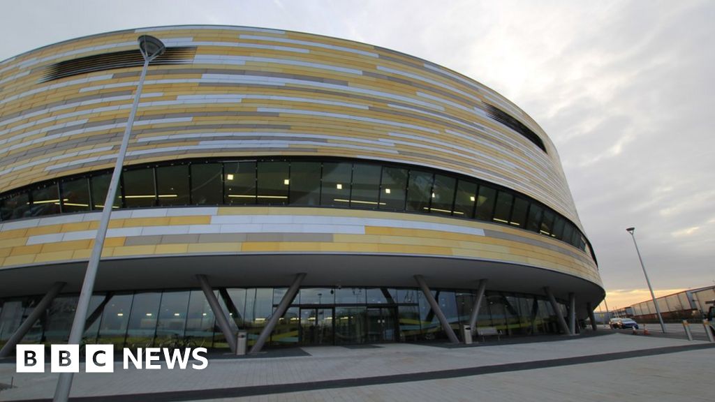 Covid: Derby Arena to be used for vaccinations - BBC News