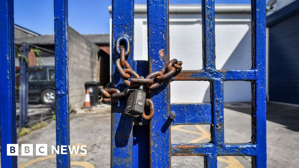 Coronavirus lockdown: Business group calls for phased easing