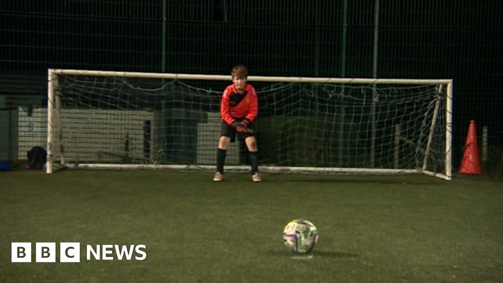 Northumberland's Stocksfield FC gets cut of transfer fee - BBC News