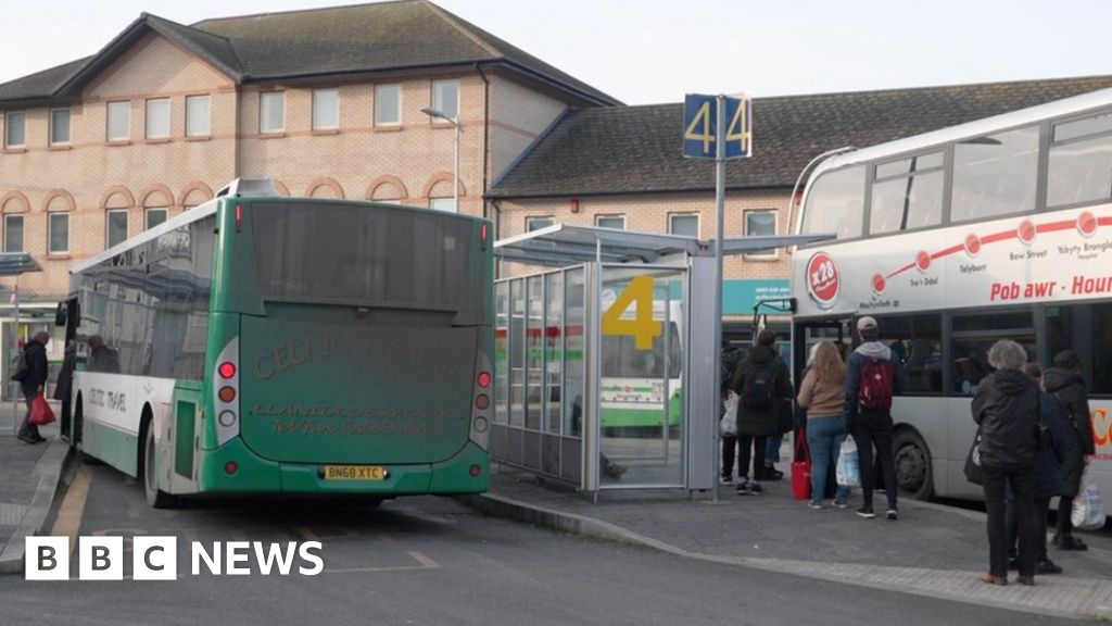 Rural bus cuts blamed on rising costs and drop in passengers - BBC News