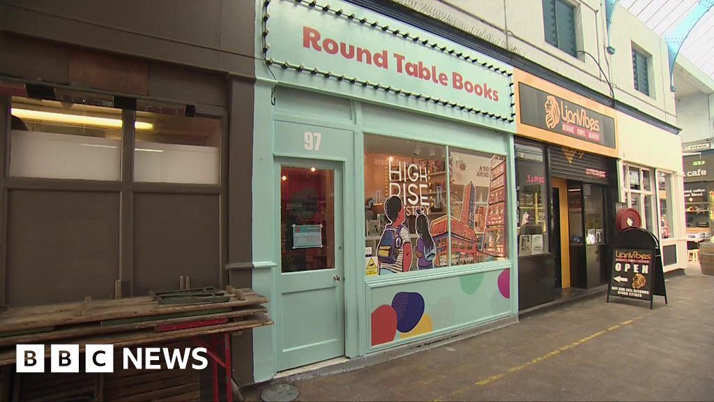 BAME: The children's bookshop selling diversity - BBC News