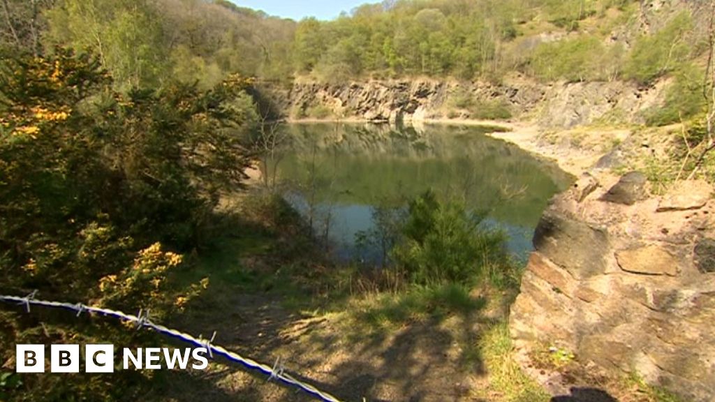 Malvern Hills Gullet Quarry swimmers face £100 fines - BBC News