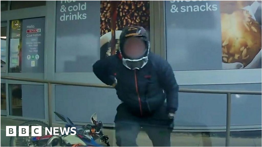 South Yorkshire Police: Moment undercover police ram off-road bikers ...