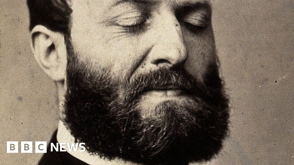 University of Exeter academic to study history of beards - BBC News