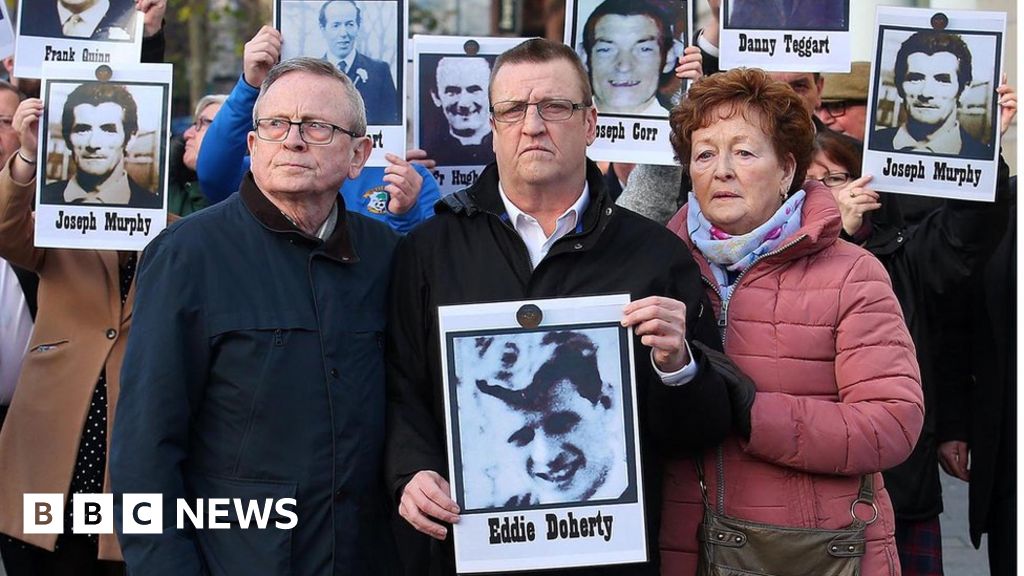 Ballymurphy inquest: Soldier's shot 'may have killed bystander' - BBC News