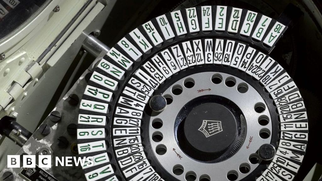 Secret GCHQ artefacts to go on show at Science Museum - BBC News