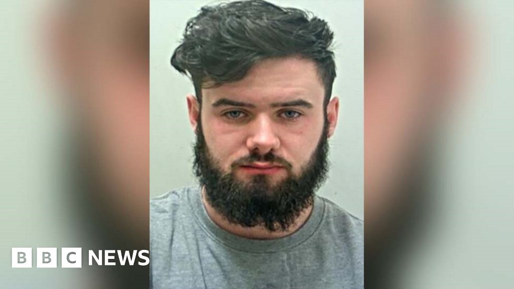 Accrington man jailed for street machete attack after row - BBC News