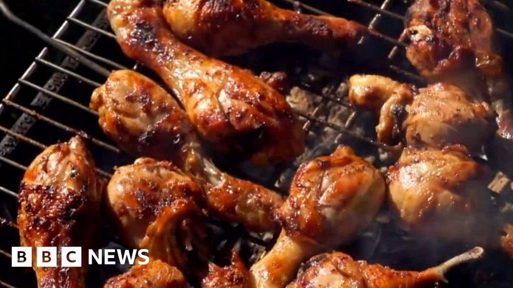 How would a no-deal Brexit affect your chicken dinner? - BBC News