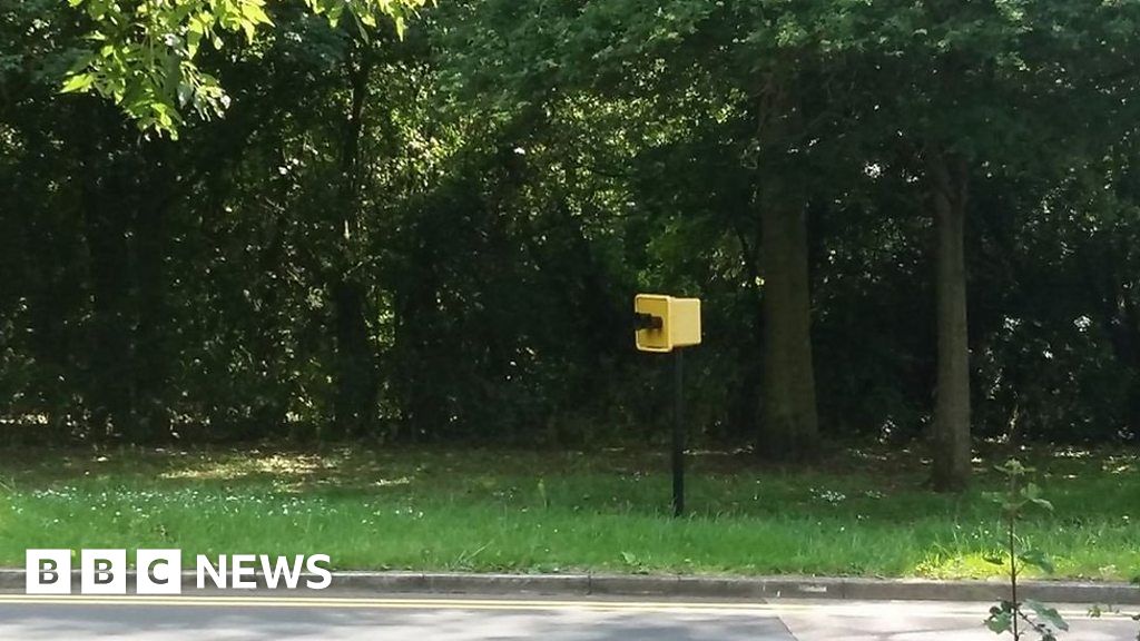 Laindon fake speed camera attempts to slow down drivers