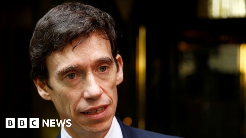 Ex-Tory MP Rory Stewart stands down to run for London mayor - BBC News