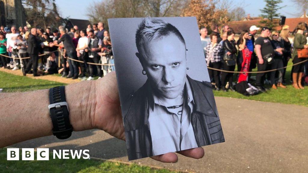 Keith Flint funeral: Prodigy fans line the streets - BBC News