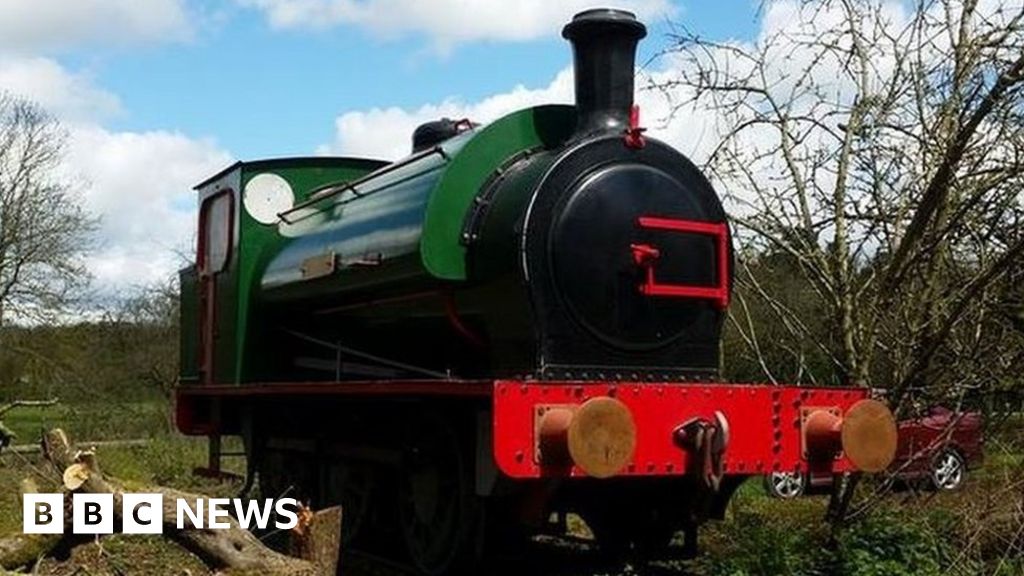 Industrial steam locomotive rediscovered in convent shed - BBC News