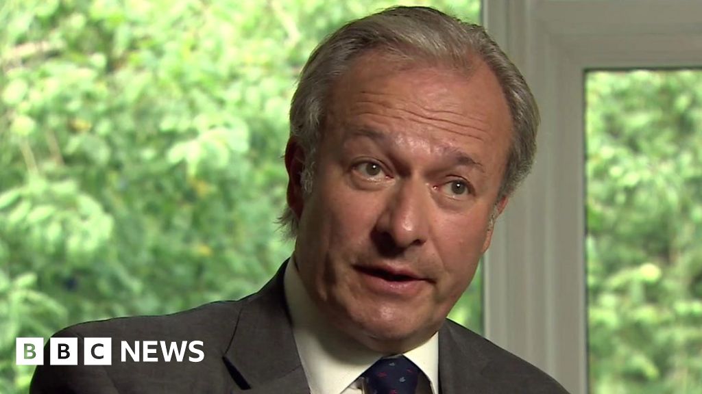 Lord Janner inquiry: Peer's family 'fighting back' - BBC News