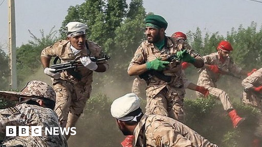 Iran blames Gulf foes for deadly Ahvaz attack - BBC News