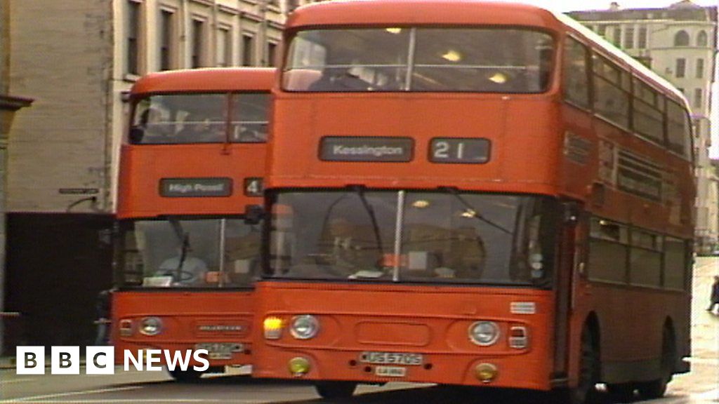 Could orange buses return to Glasgow's streets? - BBC News