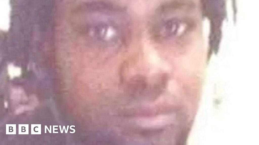 Harlesden stabbing: Boy, 16, charged with murder - BBC News