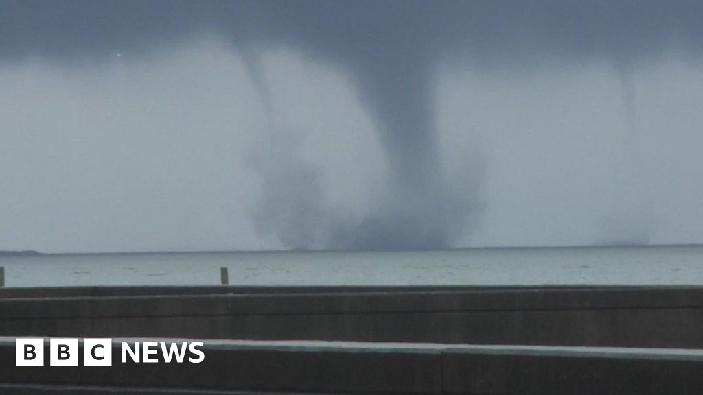 Waterspouts cross Louisiana lake as tornado destroys trailer park - BBC ...