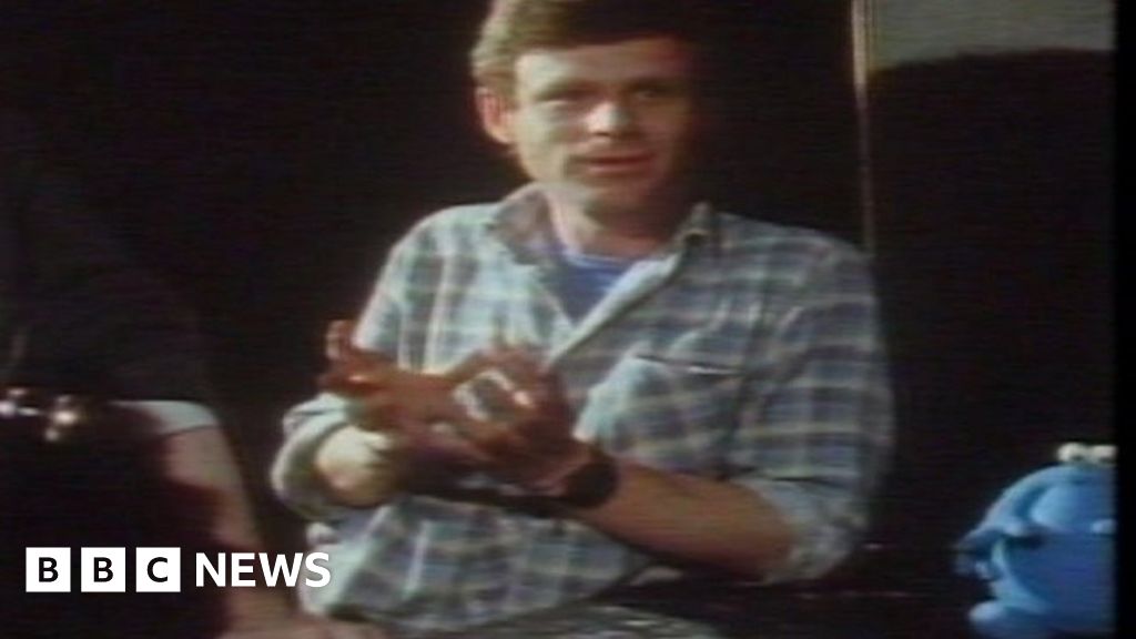 'Trap Door' animator Terry Brain dies - BBC News