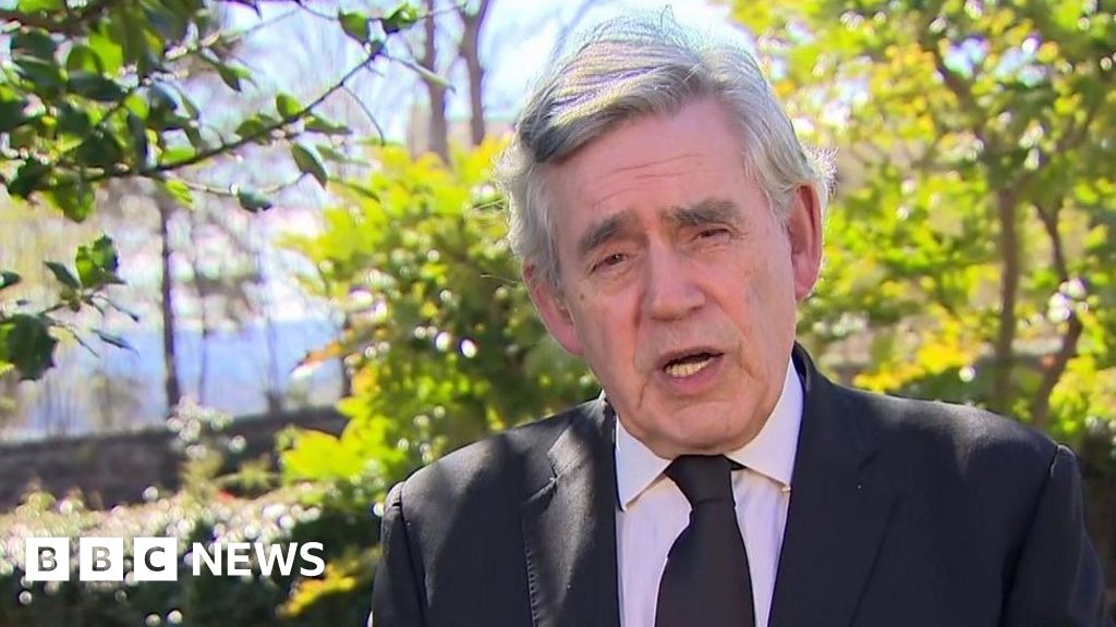Gordon Brown on former politicians lobbying successors - BBC News
