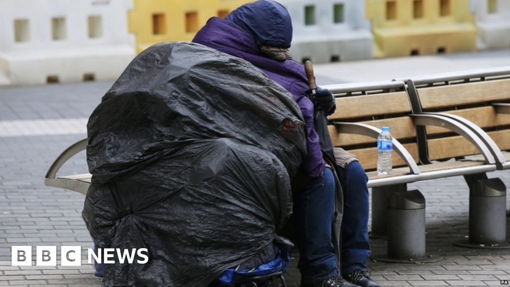 More than 250,000 are homeless in England - Shelter - BBC News