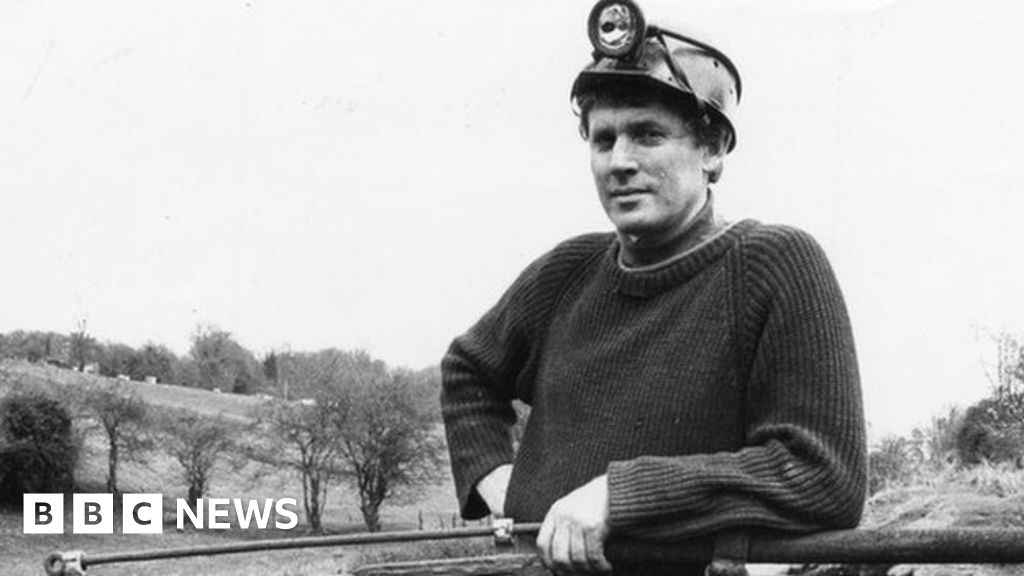 Clearwell Caves founder, Ray Wright, dies aged 85 - BBC News