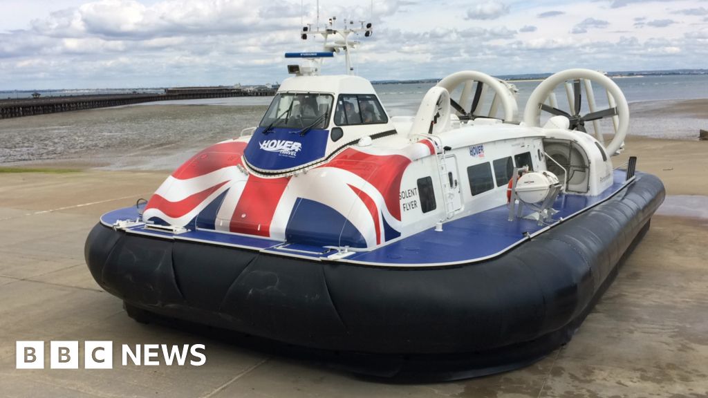New Southsea to Ryde hovercraft crossings cancelled - BBC News