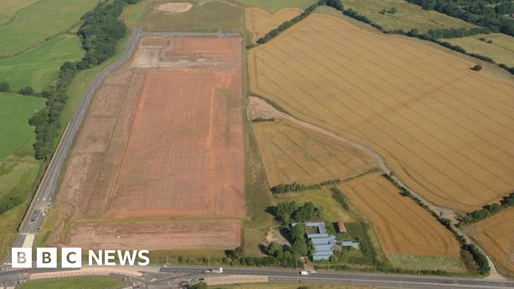 Exeter Lidl depot expected to create 450 jobs - BBC News