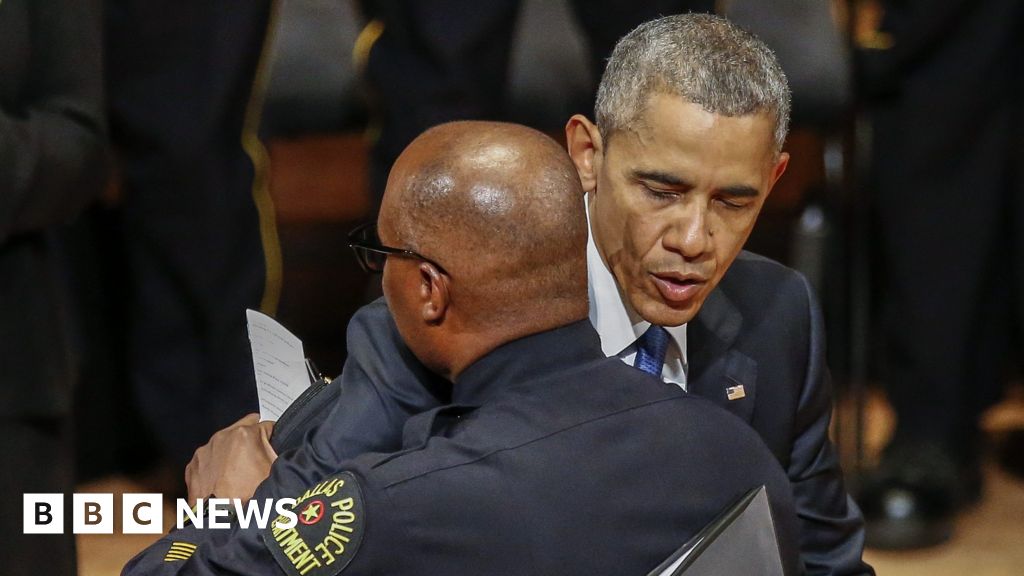 Dallas shooting: Obama urges US to 'reject despair' - BBC News