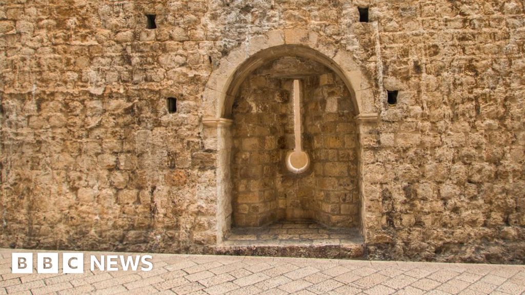 The Vocabularist: Loopholes were just for looking through - BBC News