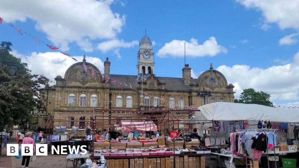 Wakefield by-election: The view from the margins - BBC News