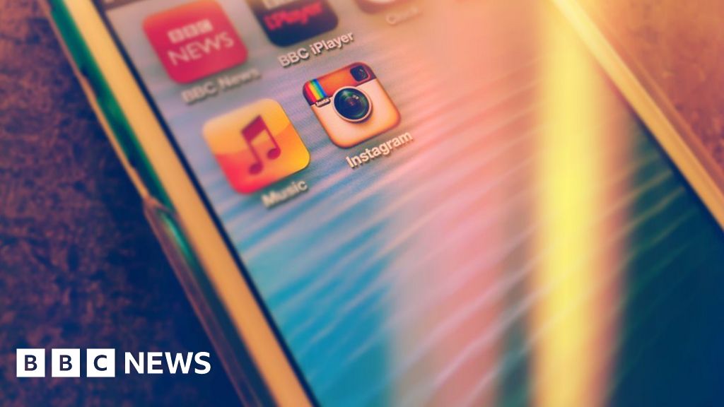 Instagram fixes Singapore viral 'bug' - BBC News