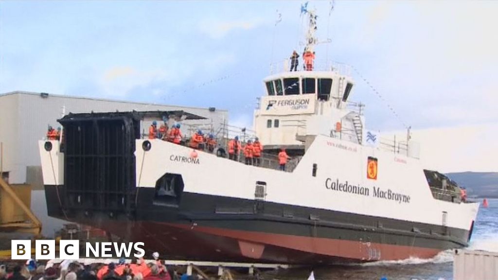 New £12m ferry launches on the Clyde - BBC News