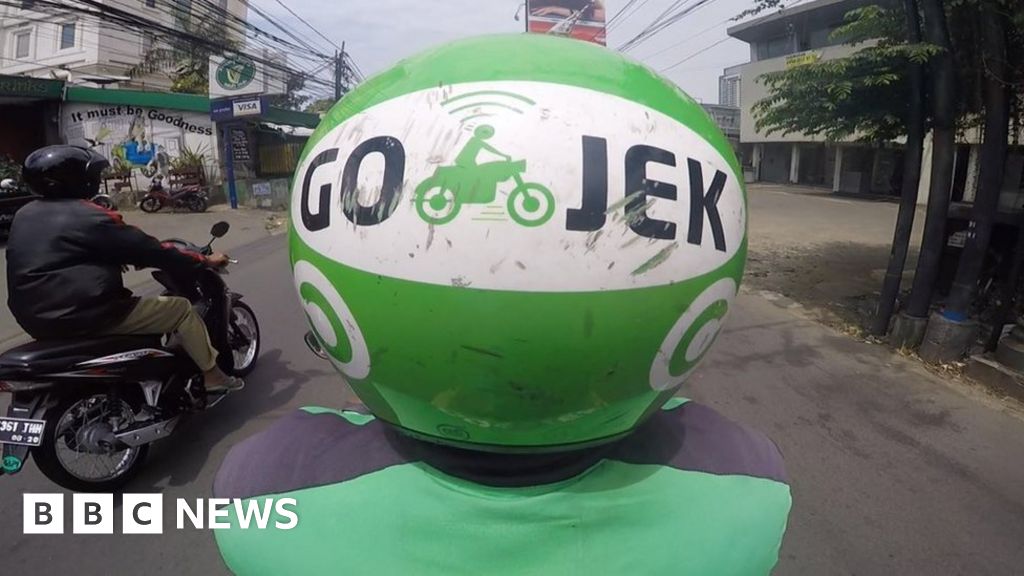 Go-Jek: On the go in Jakarta - BBC News