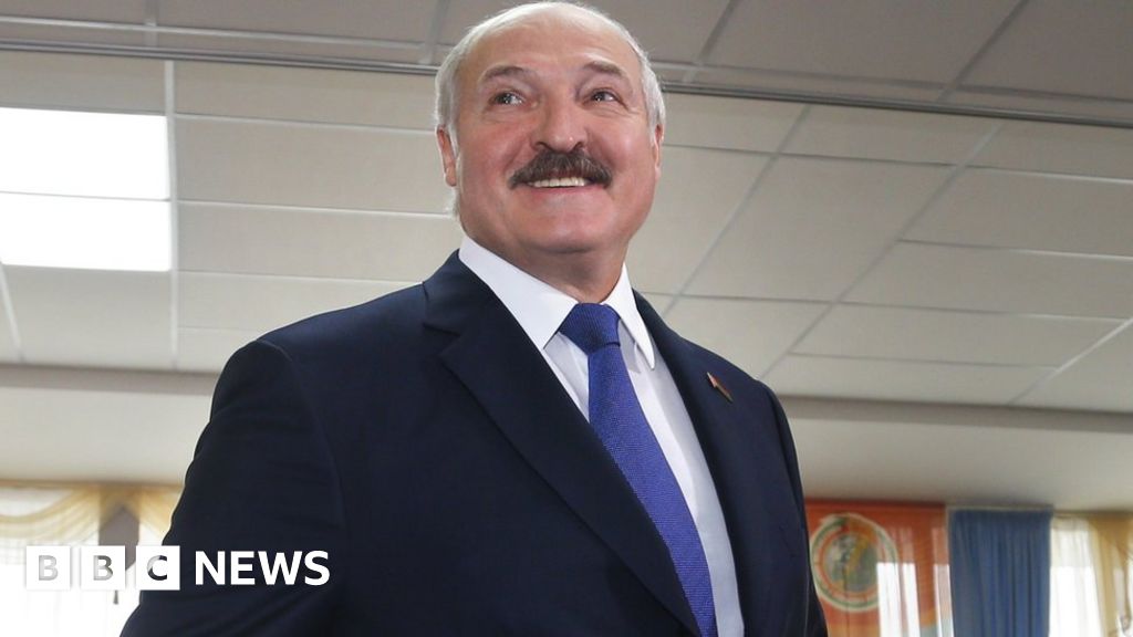 Belarus vote: Lukashenko re-elected president by landslide - BBC News
