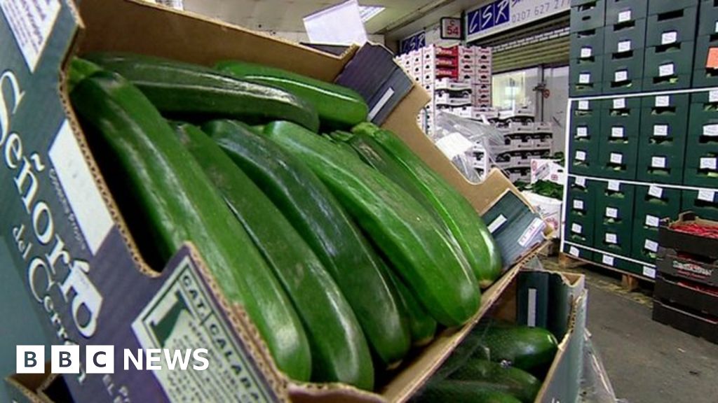 Why are we running out of courgettes? - BBC News