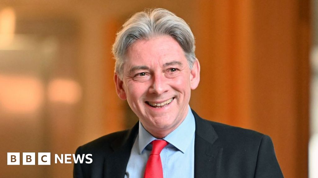 Richard Leonard: Who is the Scottish Labour leader? - BBC News