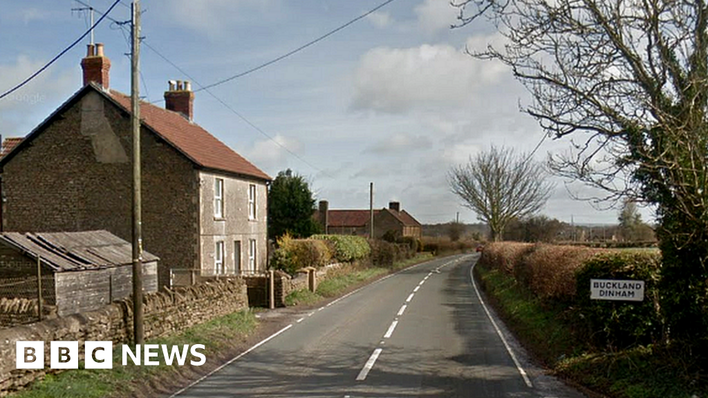 Man dies in crash on country road near Frome