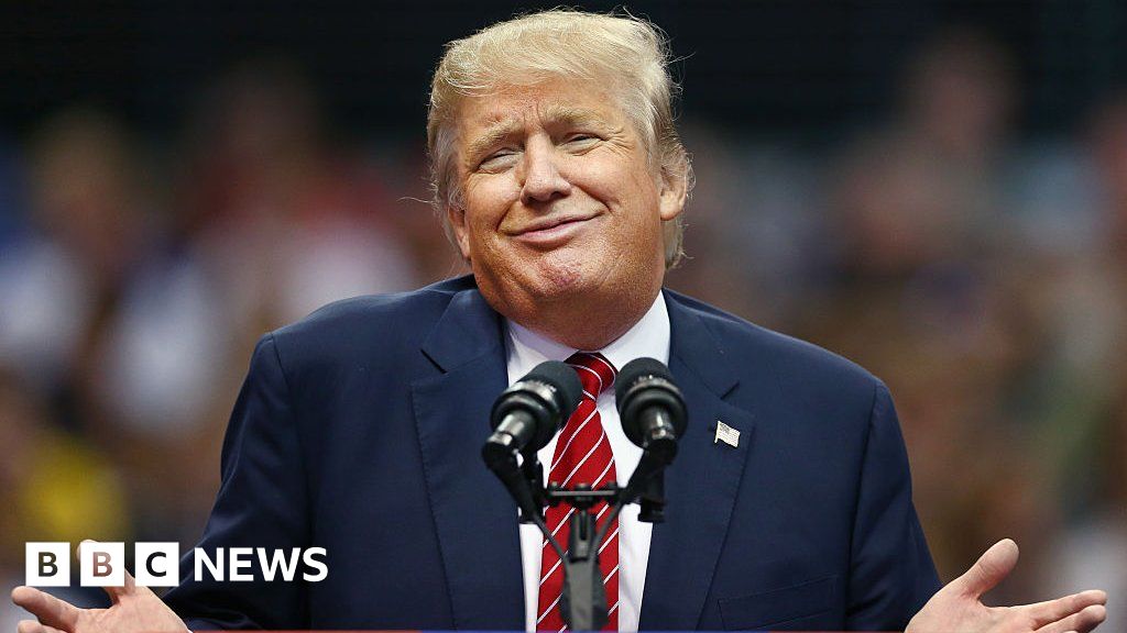 US election: Australian MPs label Donald Trump 'revolting slug' - BBC News