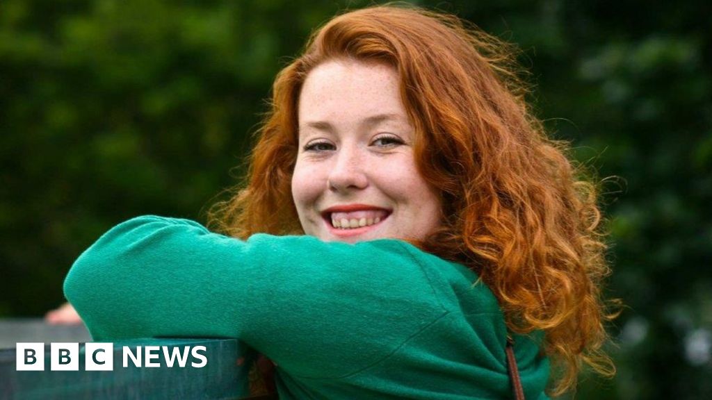 Rugby player Lily Partridge died after opponent's knee hit head - BBC News