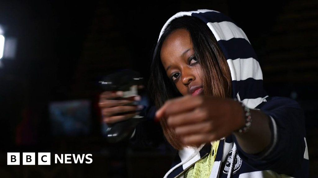 Sylvia Gathoni: Kenya's pro-gamer taking on the world - BBC News