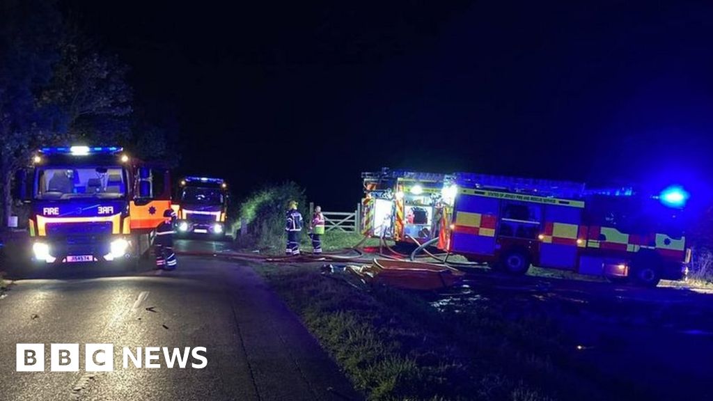 Large fire at La Tourelle headland in Jersey - BBC News
