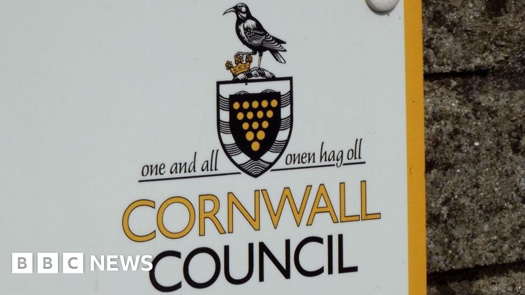 Calls for greater protection of Cornish language - BBC News
