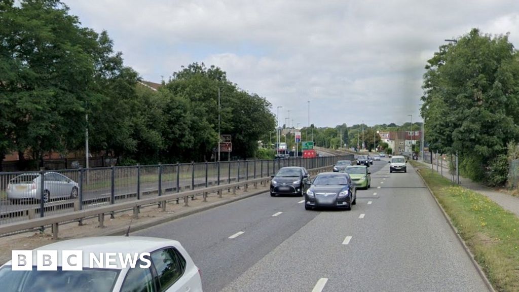 Met PC stabbed during Hendon police chase