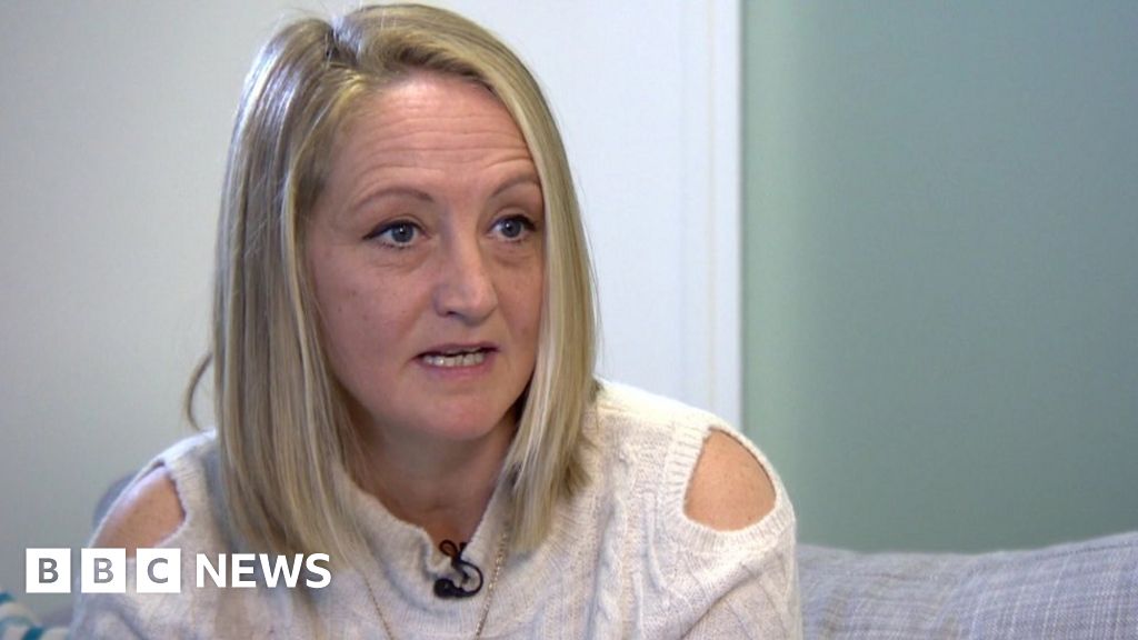 Dominic Doyle's bereaved mother supports knife surrender - BBC News