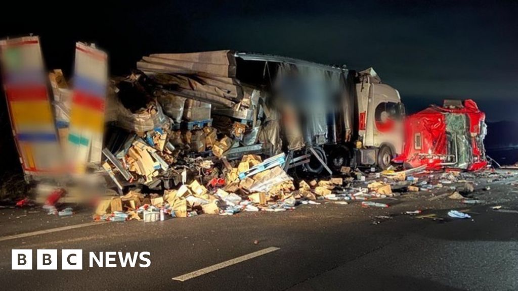 Thorne M180 crash: Motorway remains closed for clean-up operation - BBC ...