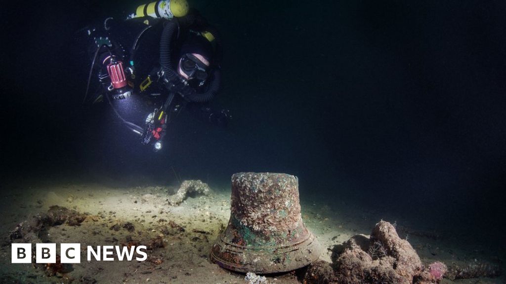 Orkney service marks HMS Vanguard sinking centenary