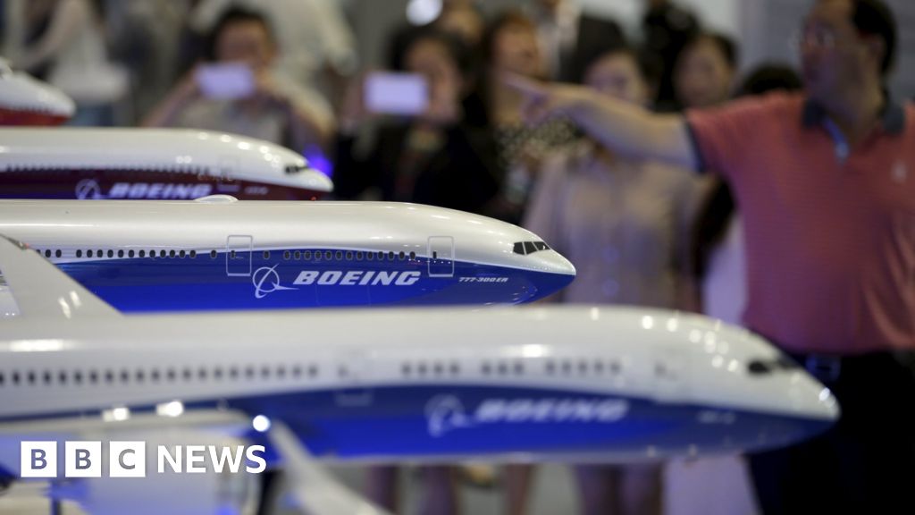 Boeing to open assembly plant in China - BBC News