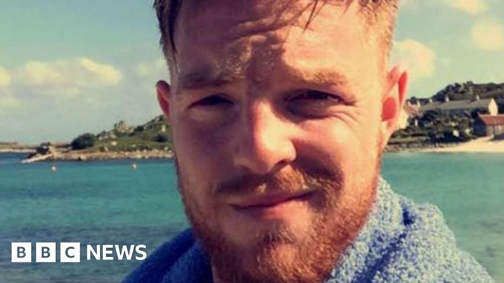 Scilly Isles barman's death 'no accident', says mother - BBC News