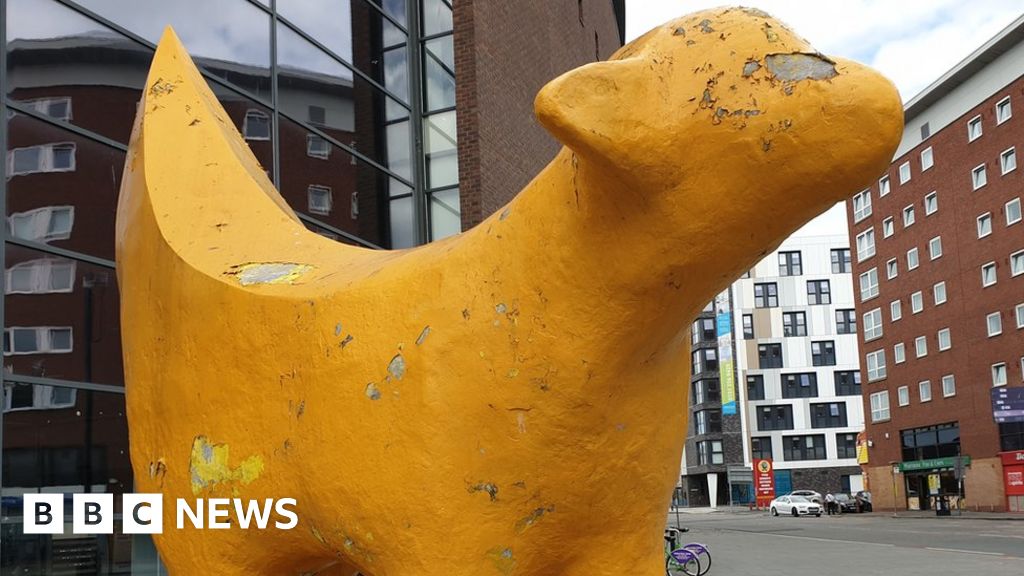 Liverpool's Super Lambanana 'may move to Manchester'
